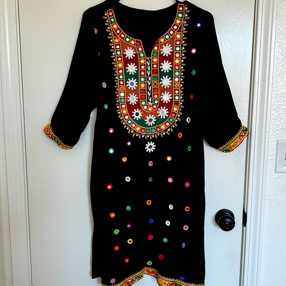 3 Piece Pakistani Suit, Sindhi Tribal Design. Indian/… - Gem